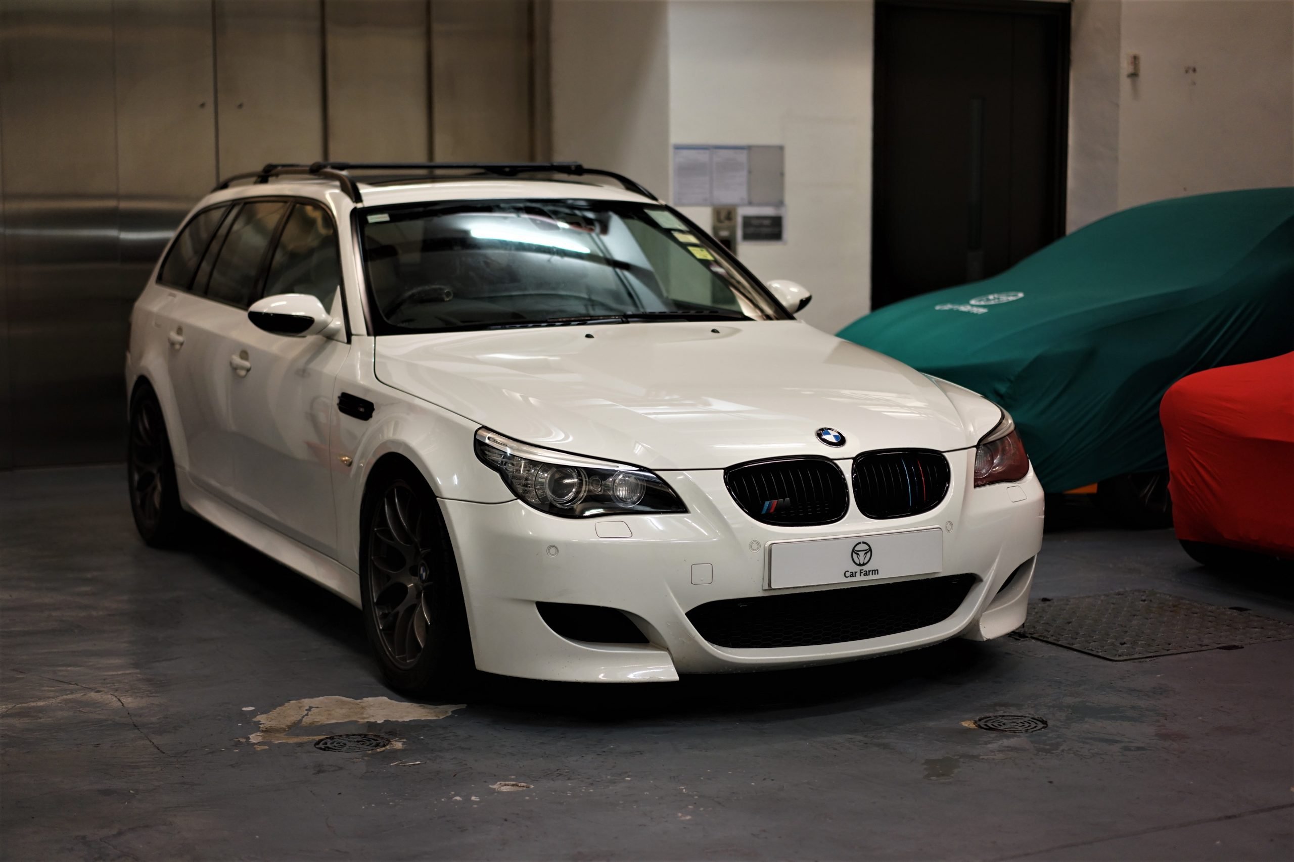 BMW M5 (E61) Touring - Car Farm