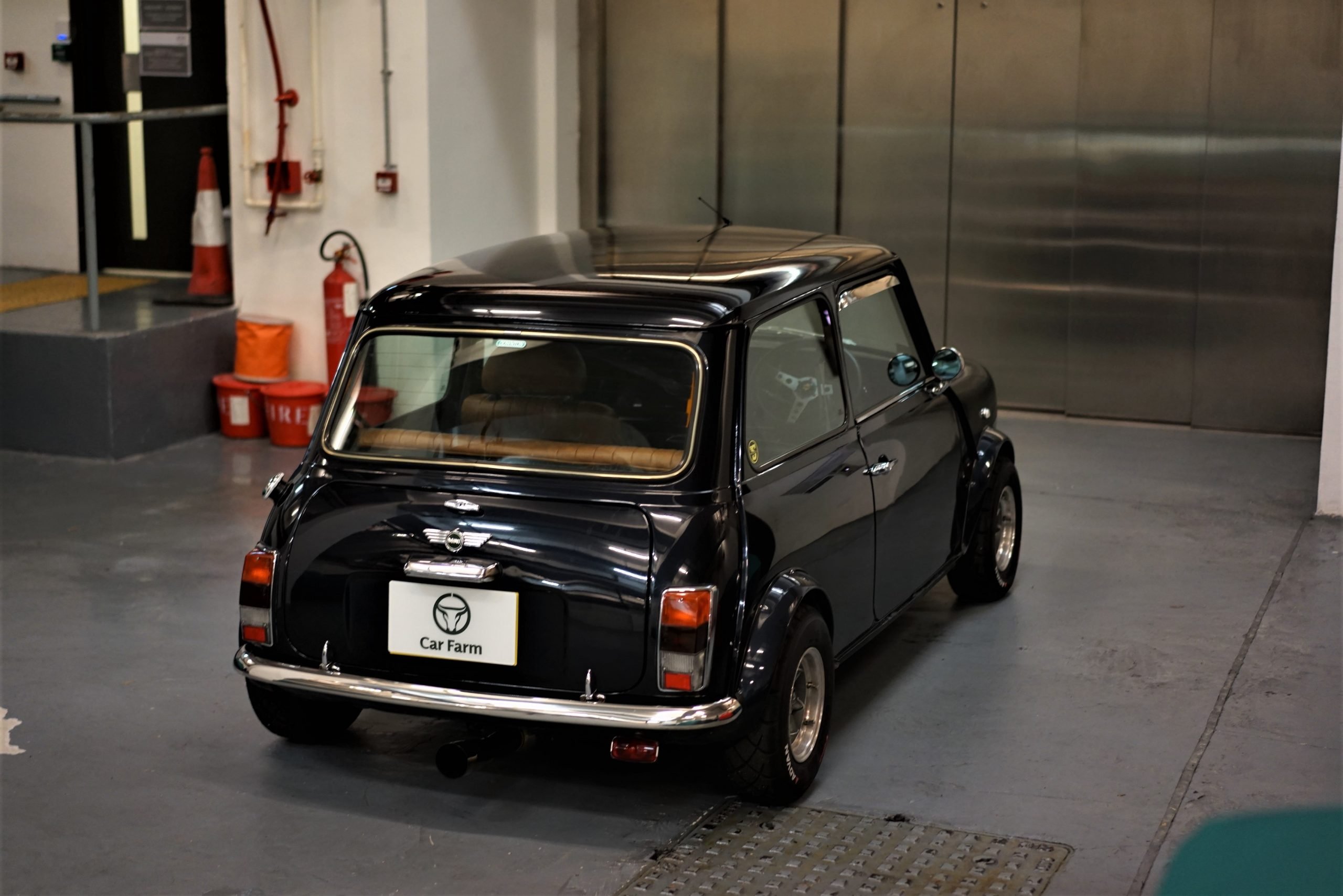 Classic Rover Mini Mayfair - Car Farm