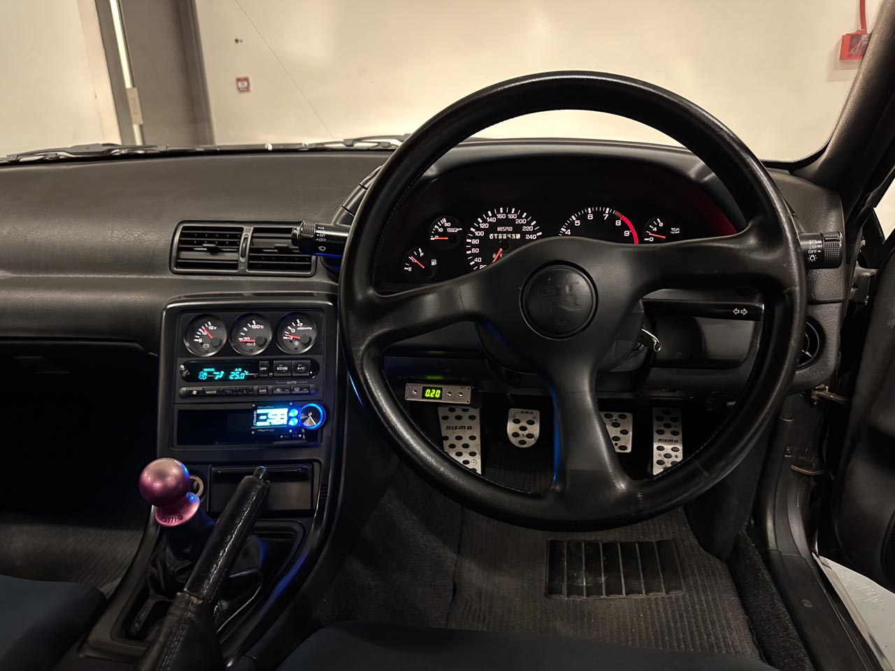 Nissan Skyline R32 Interior